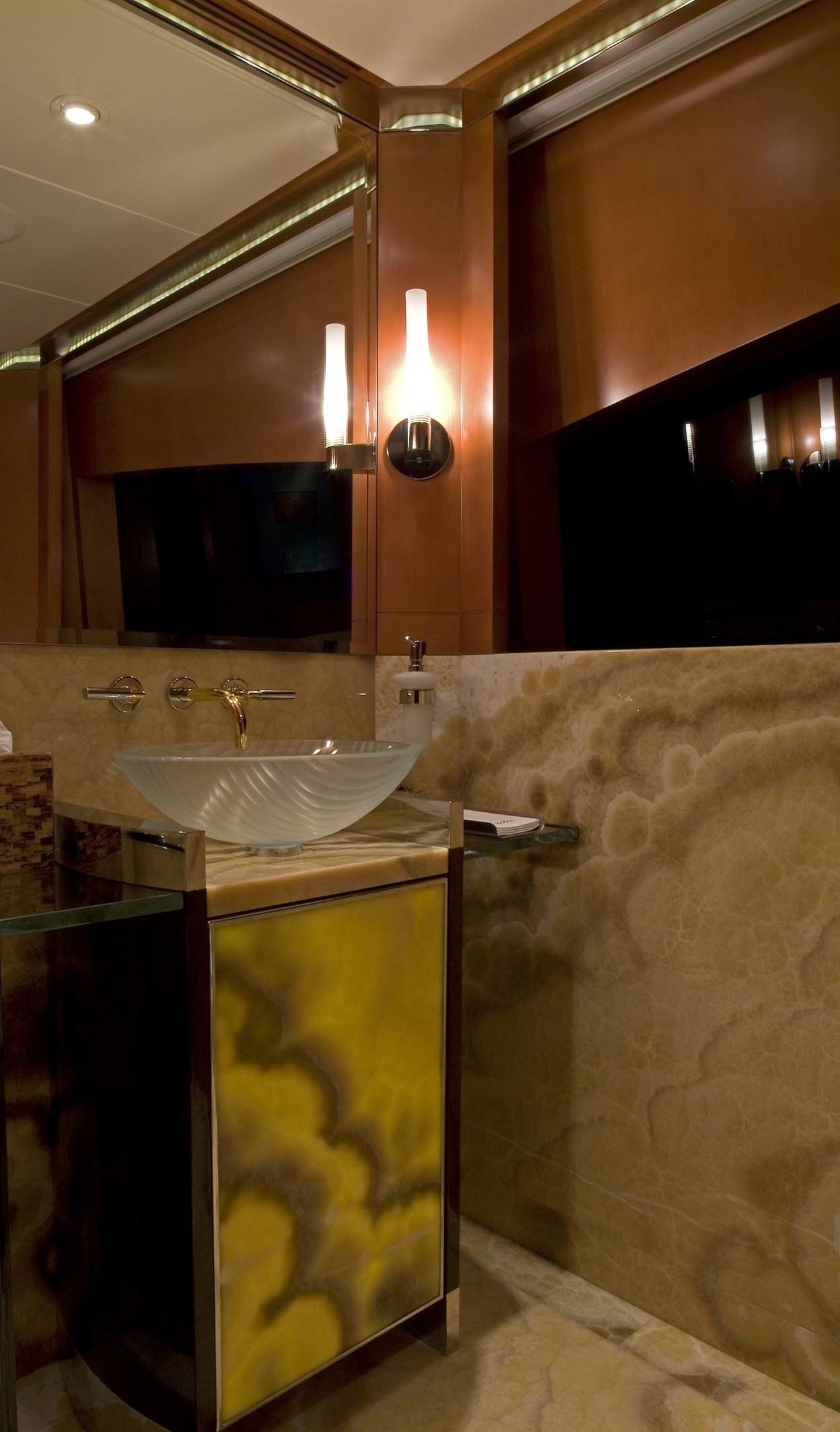 Yacht REEF CHIEF, Trinity Yachts | CHARTERWORLD Luxury Superyacht Charters